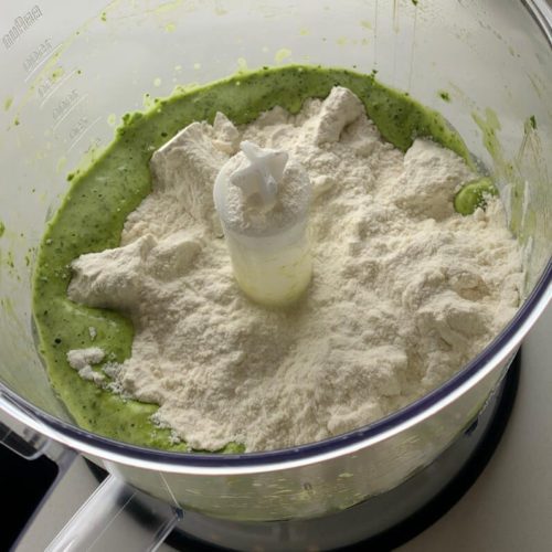 Spinach Spaetzle (German Egg Dumplings) - Mon Mack Food